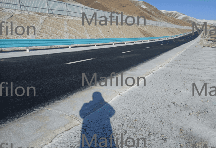 Observation of the effect of winter anti freezing ice pavement in high ...